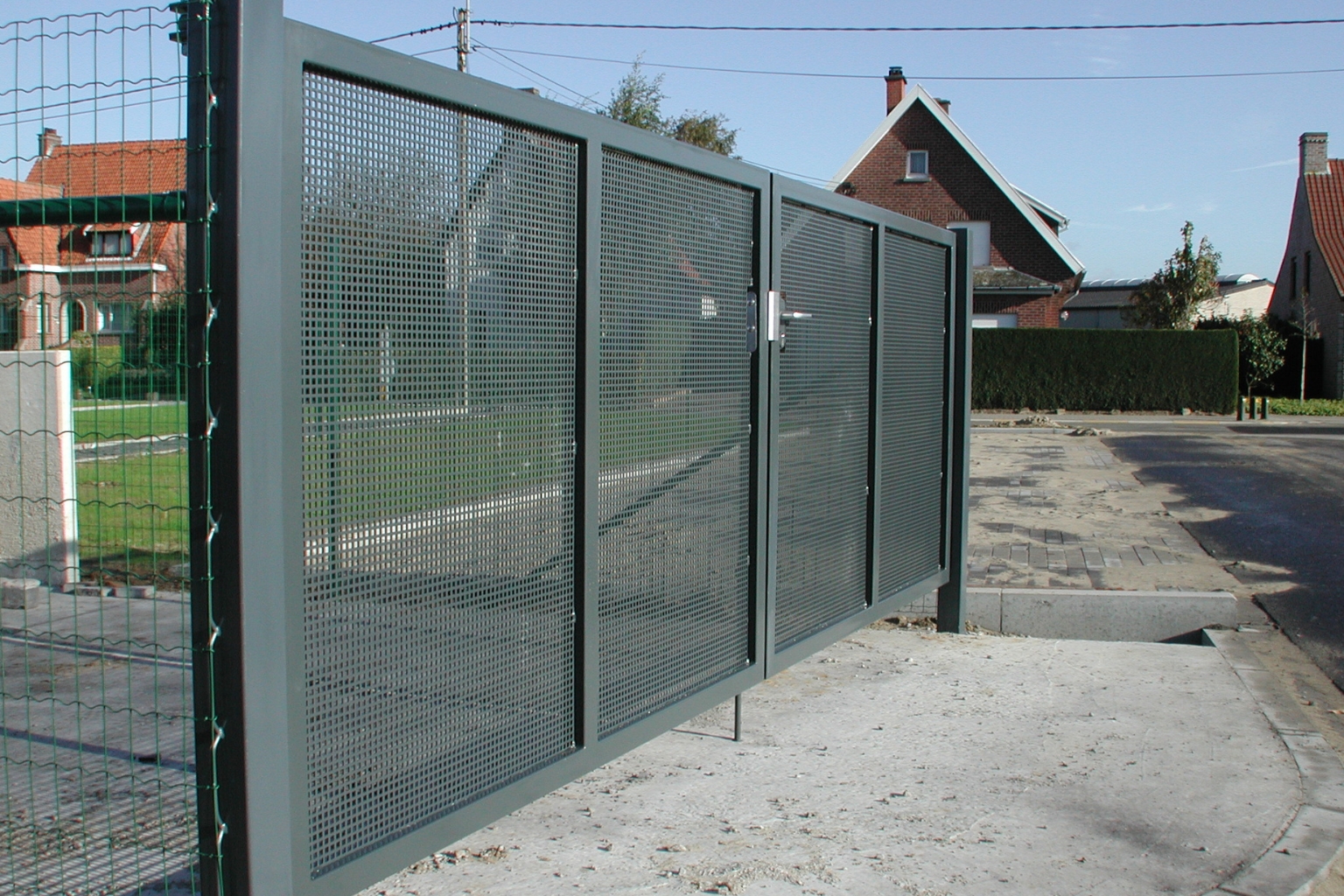 Découvrez notre Portail pivotant Industriel — Vandescure